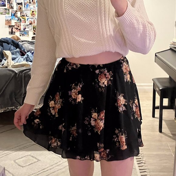 Inspired Hearts | Skirts | Inspired Hearts Flowy Two Tier Floral Cute ...